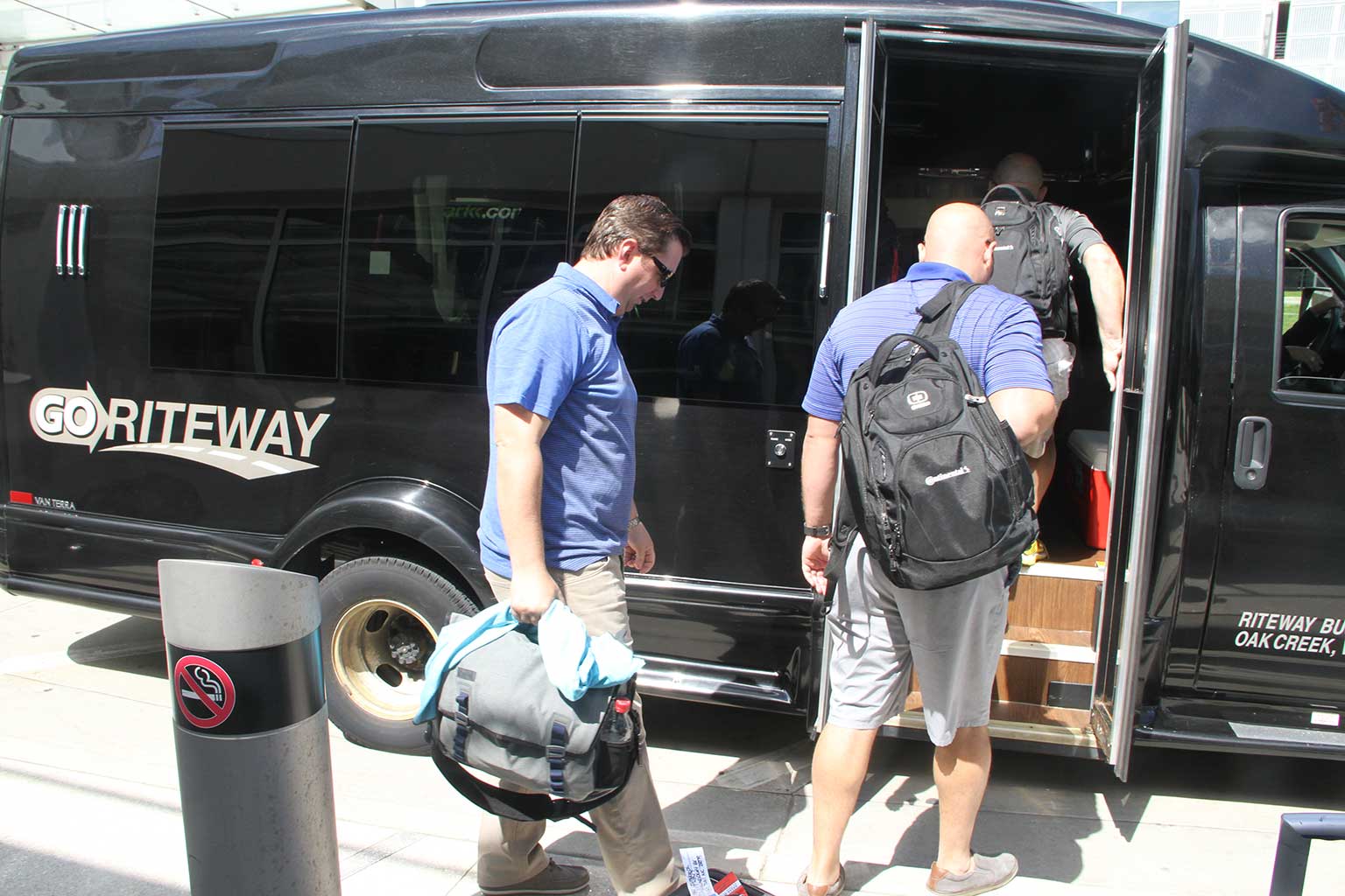 Executive Vans | Corporate Car Service | GO Riteway