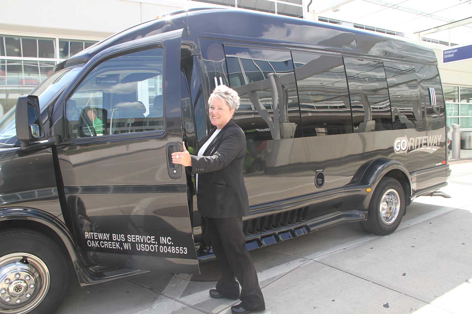 Executive Vans | Corporate Car Service | GO Riteway